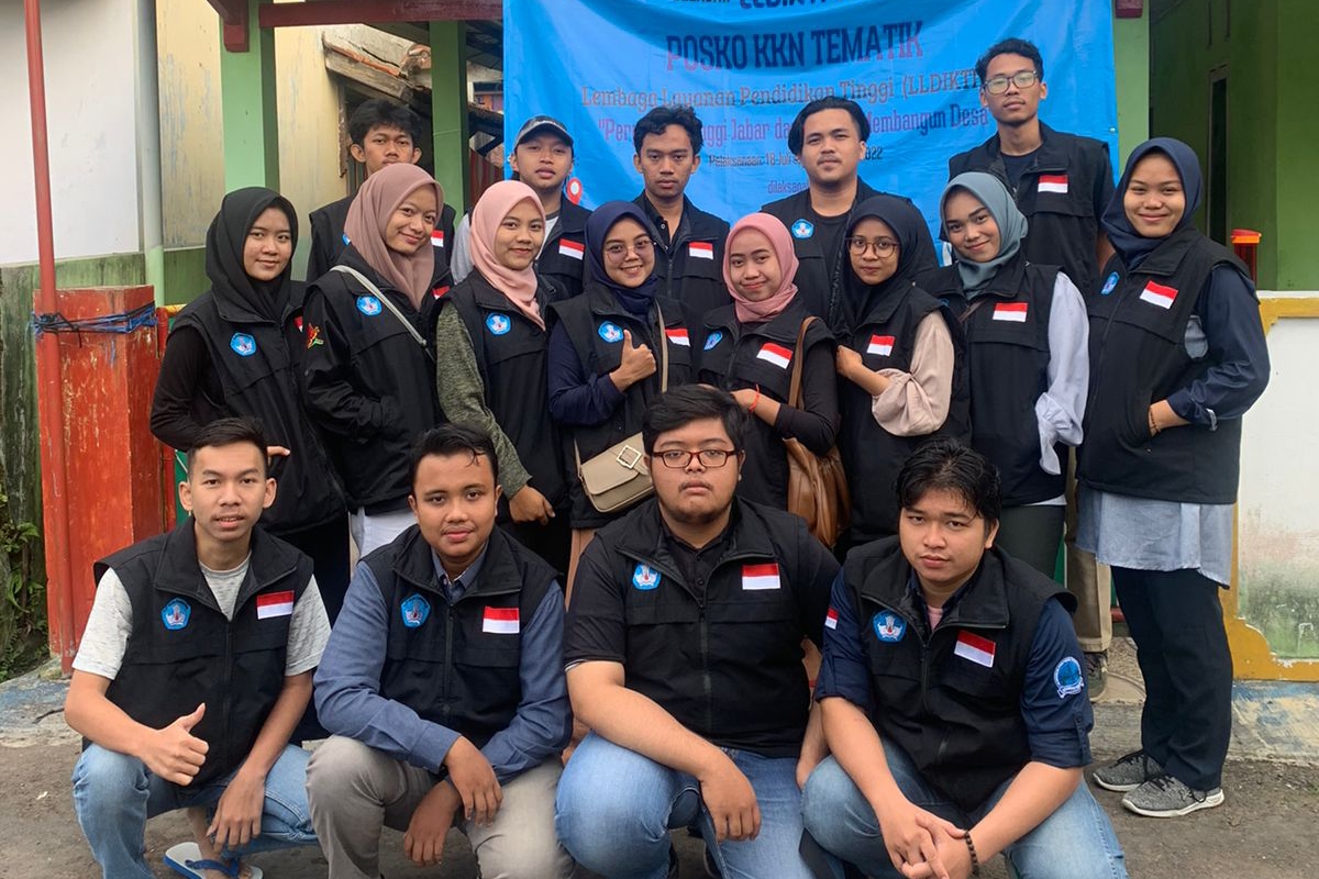Mahasiswa dari 19 PT di Jawa Barat KKN di Desa Tangkolo - Bingkai Warta